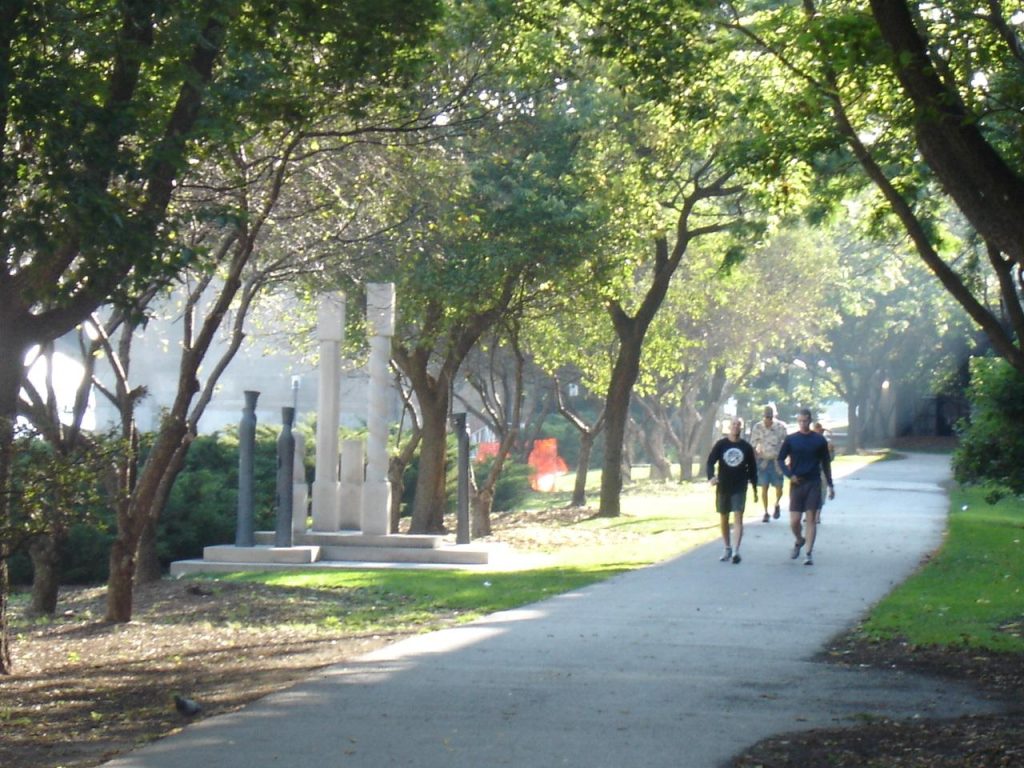 Should I Walk before Or After Eating: A Step-by-Step Guide – Marathoners